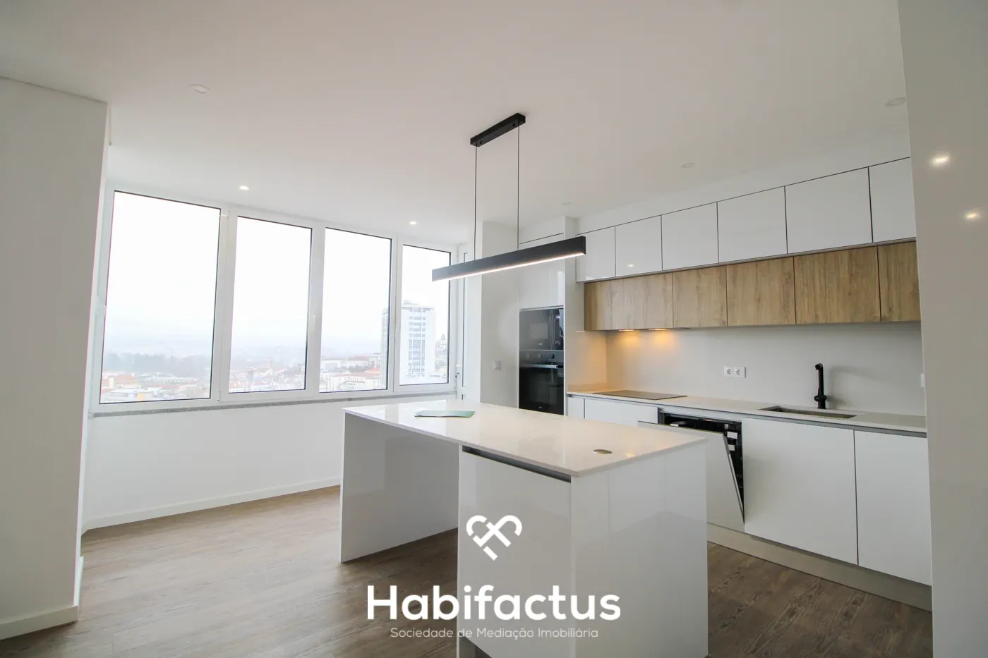 Flat T4, Viseu, Viseu / Sell / 311000 / Ref. V411409 - Imobiliária